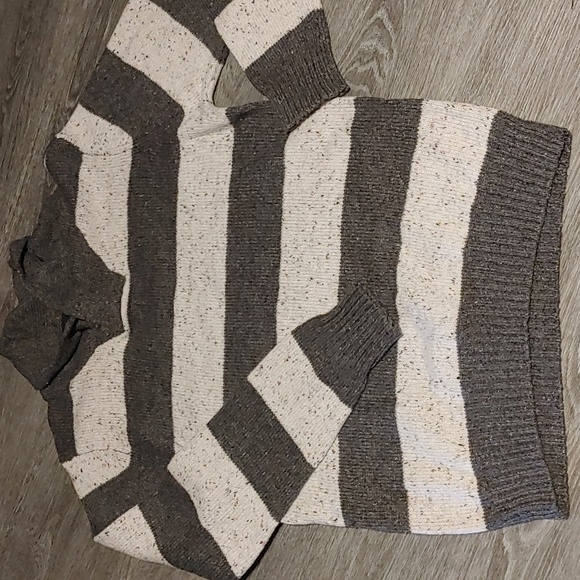 Denver Hayes | Sweaters | Denver Hayes Sweater Sz Med | Poshmark